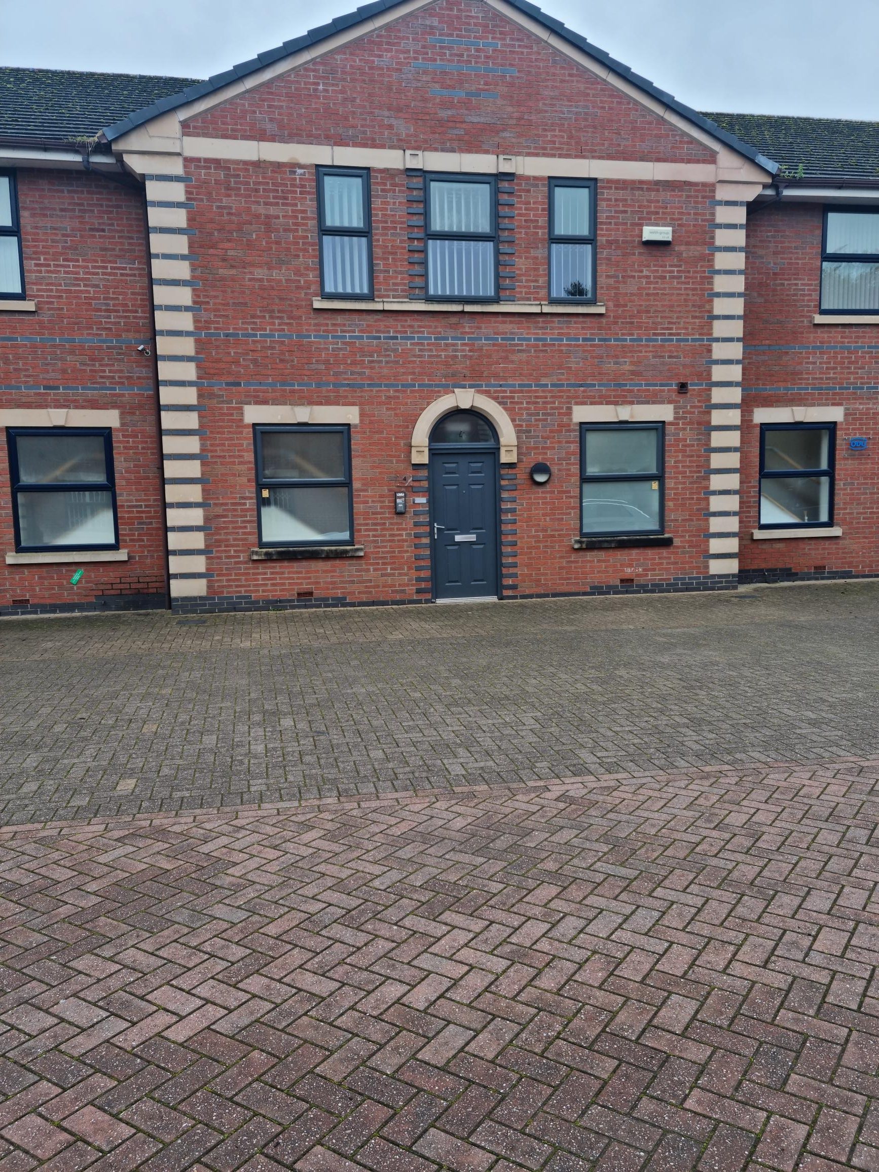 UNIT 4 WHITWORTH COURT, MANOR PARK, RUNCORN, WA7 1WA - RVW